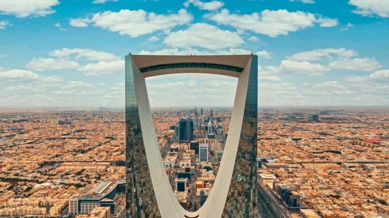 Finance jobs in Saudi Arabia: A booming sector in a transforming ...
